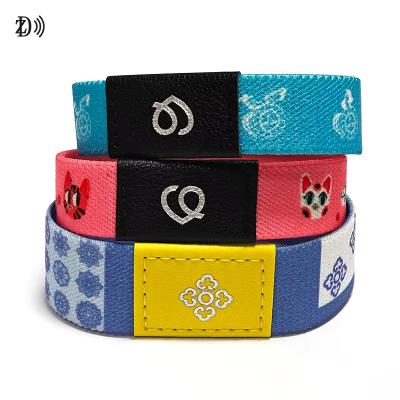 China Custom Elastic Wrist Band Bracelet RFID 13.56MHz NFC Durable Rubber Material with Polyester Elastic for Access Control for sale
