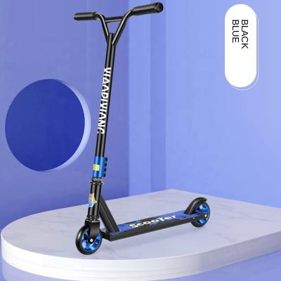 China Scooter preto de 10 polegadas com bateria de lítio de grande capacidade à venda