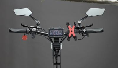 Cina Scooter a doppio motore nero 60V2400W6000W con Smart Display e APP NFC Max velocità 70km/h in vendita
