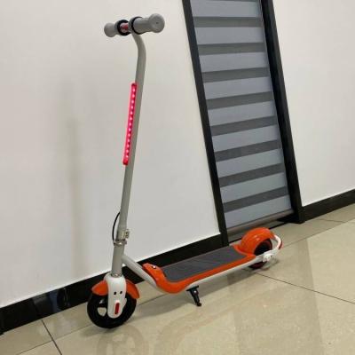 中国 子供のための強力で耐久性のあるスクーター 最大負荷60kg 9kg 軽量 販売のため