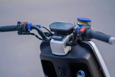 Cina 2023 Streetbikes Motocicletta 12000w Scooter elettrico con controller brushless intelligente in vendita