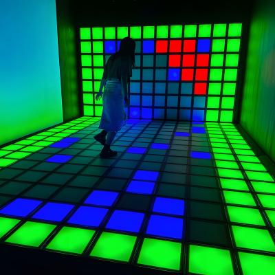 China 휴대용 LED 바닥 인터랙티브 조명 활성화 게임실 패널 200 게임 프로그램 30x30cm for sale