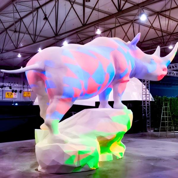 Écran de cartographie 3D en intérieur 360 autour de la projection de contenu visuel immersif