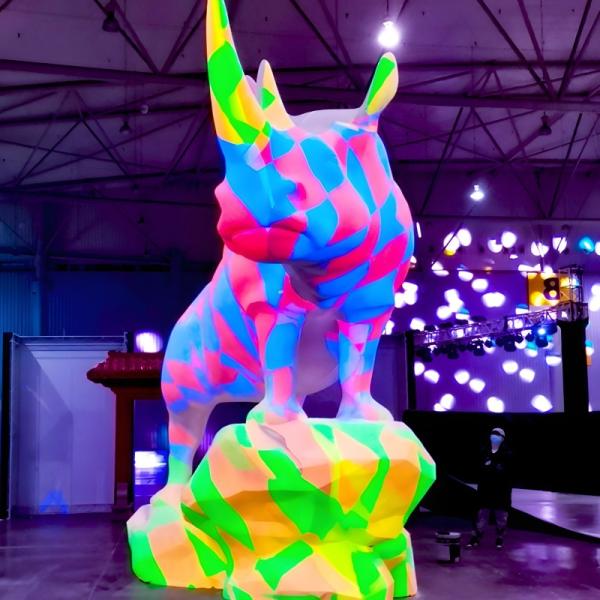 Écran de cartographie 3D en intérieur 360 autour de la projection de contenu visuel immersif
