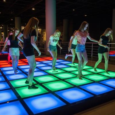 中国 インタラクティブLEDフロアゲーム - 究極の没入型ゲーム体験 販売のため