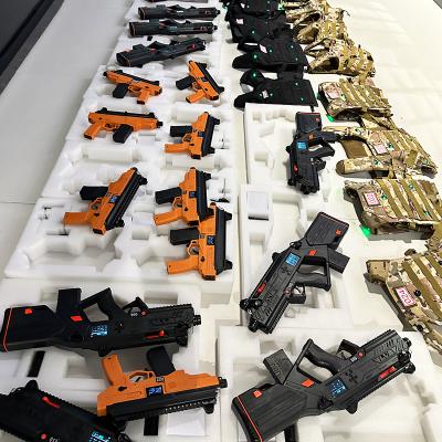 China Commercial Whole Set Live-action CS Blaster Gun and Vest Multiplayer Wireless Laser Tag Equipment Game System Set for sale