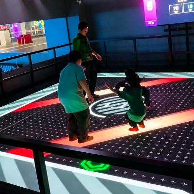 China Aurora Motion Console with 5m*5m 50/55-inch and 6m*6m/7m*7m 86-inch Large Screens and 8 Popular Games for sale