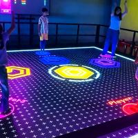 China Multiplayer Aurora Motion for Team Events with 8 Selectable Games for sale
