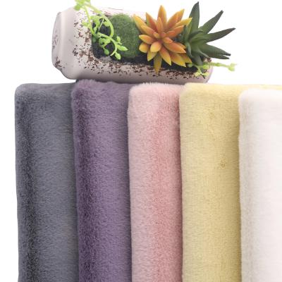 China Stock Lot Color 100% Polyester 20mm Faux Fur Fabric Lifelike Ferret Mink Plush Fabric for Women's Coat Blankets for Winter for sale