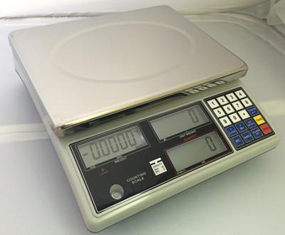 Cina 220V Digital elettronica che conta scala da tavolino con esposizione LCD 50Hz in vendita