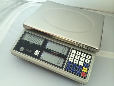 Cina scala di conteggio digitale da tavolo LCD 30kg/0.1g per la grande fonte di industria in vendita