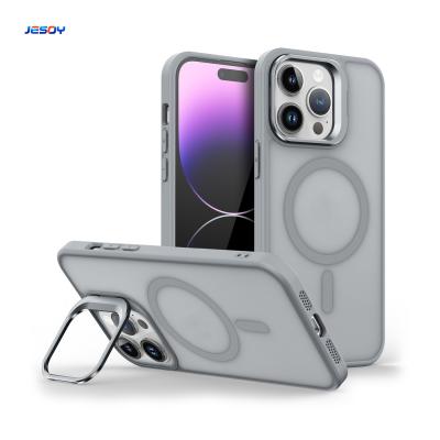 China Metal Camera PC TPU Phone Case Translucent Magsafe Mobile Cover Anti Fingerprint for sale