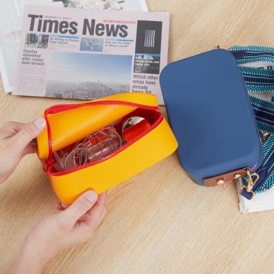 Cina BPA-free versatile sacchetto zipper accessori organizzatore per pennelli da trucco in vendita