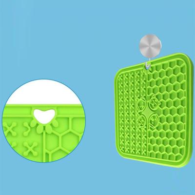 Cina Matto da leccare in silicone da 20*20 cm con ventosa e design sostenibile in vendita