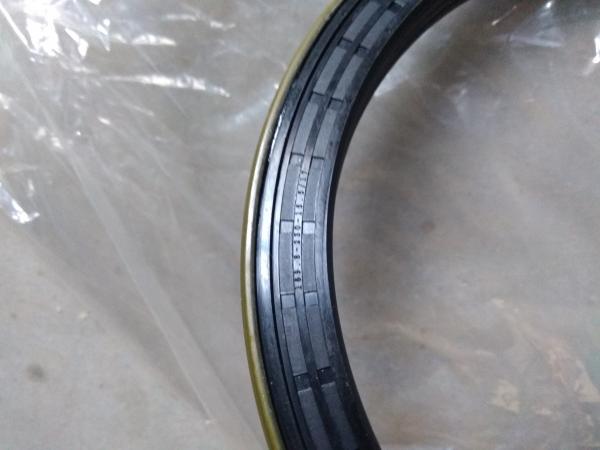 Quality Tractor Spare Parts oil seal size 189.8*230*15.5/17 CATERPILLAR 2692430 for sale