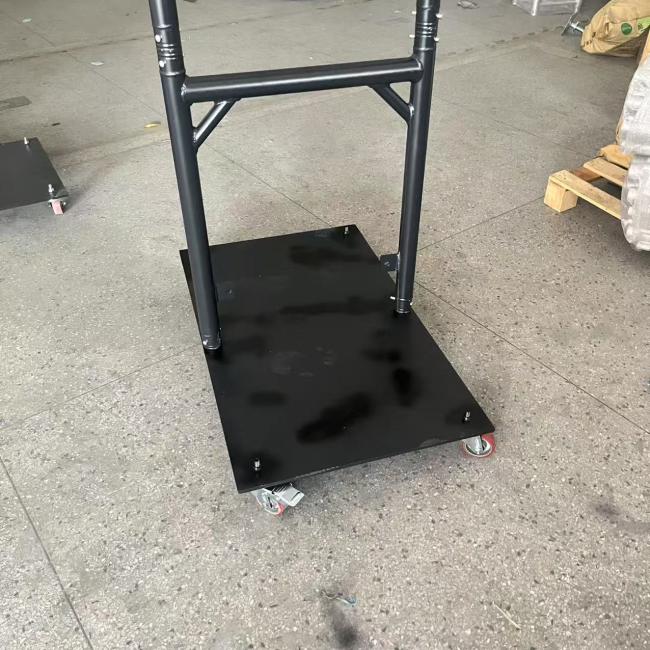 Aluminum U-shape truss system showing modular connections