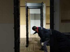 Passeggiata portatile e pieghevole tramite il metal detector