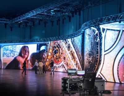 Cina Display a LED portatile per noleggio all'aperto Curve Church Stage Backdrop LED Video Wall Panel in vendita