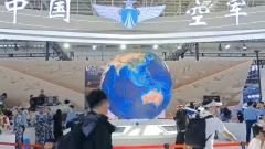 Spherical LED display screen with high refresh rate and high saturation.