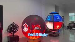 The spherical LED display screen features a high refresh rate and high image quality.
