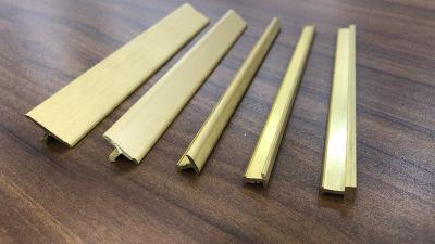 China T dá forma ao ponto inicial de bronze do metal da tira de transição que pavimenta tiras de borda da transição da telha da guarnição à venda