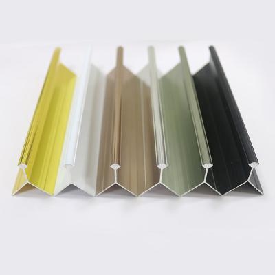 Cina bordare di alluminio di 5mm per la linea d'angolo esterna disposizione della piastrella di ceramica delle mattonelle in vendita