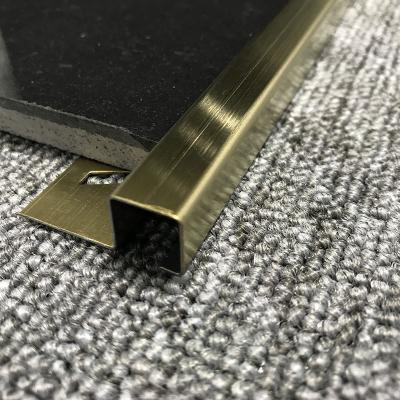 Cina Disposizione quadrata decorativa d'acciaio del bordo delle mattonelle delle strisce 2.0mm di Sqstainless dello specchio in vendita