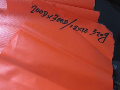 China 200D*300D /18*12 / 300G/SQ.M / Orange color PVC laminated tarpaulin sheet en venta