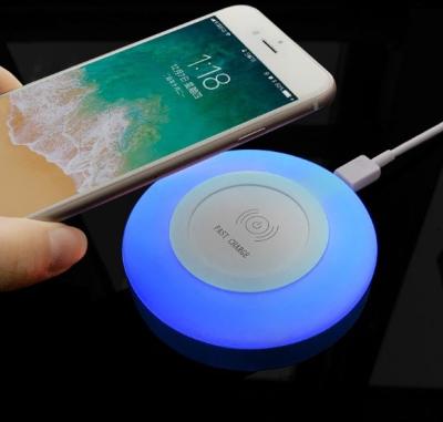 China luchtaire gan sreang tapa nua le haghaidh iphone, muirir gan sreang. for sale