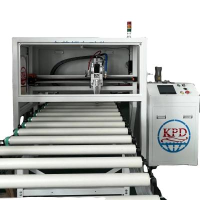Cina 550 kg di peso pannello di nido di miele di rame PUR PU Epoxy Colla Spraying Machine per il legame in vendita