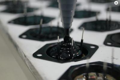 Cina Fornitore di video di ispezione in uscita 2k macchina di dosaggio di poliuretano per il sensore di parcheggio in vendita
