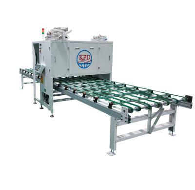 Cina Colla in PU e processo semiautomatico per il legame dei pannelli in nido di miele di alluminio durevole in vendita