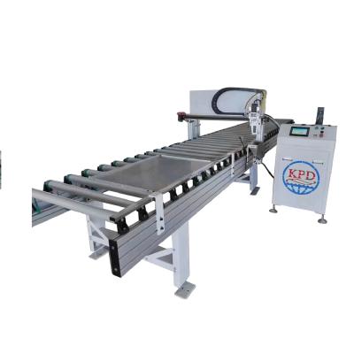 Cina Macchina per la laminazione dei pannelli a nido di miele personalizzabile con colla PU a doppia componente in vendita