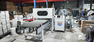 China Professionelle Klebstofflaminierungsmaschine für Honigtuch-Panel-Kernkomponenten-Pumpe zu verkaufen