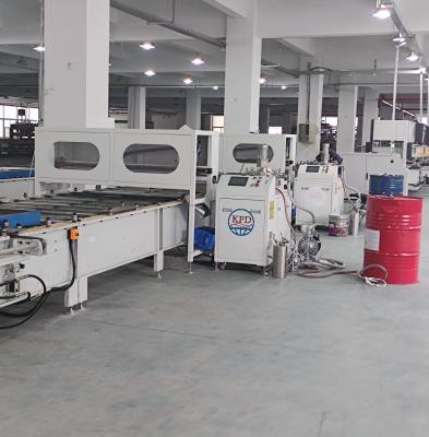 Cina 2k Epoxy Resin Spraying Machine per pannelli a nido di miele Applicazione rapida e precisa in vendita
