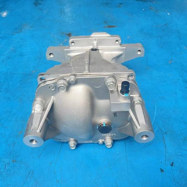 Quality Kia Sorento XM Transmission Rear Differential Bracket Assembly 530003B300 G/R 3 for sale