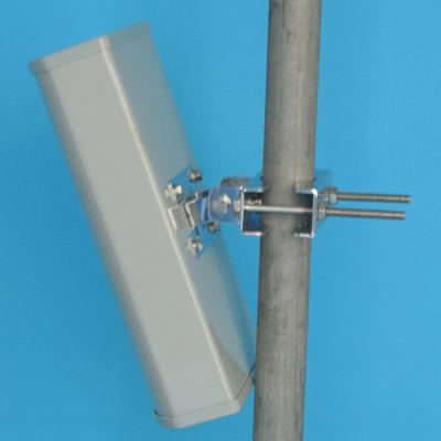 Chine 1700 - 2700 MHz 12dbi Vertical and Horizontal Polarized 4G LTE Directional Panel Antenna à vendre