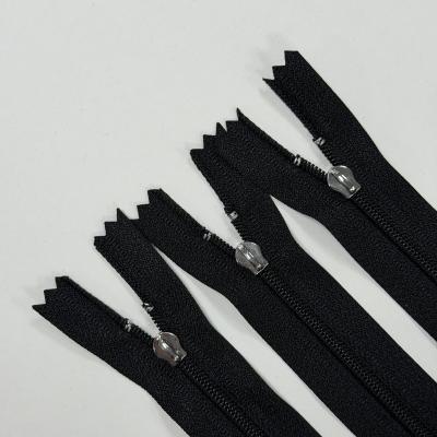 China Washable Black Nylon Zipper Flexible Closed End Smooth Quiet Size 3 Zipper for sale