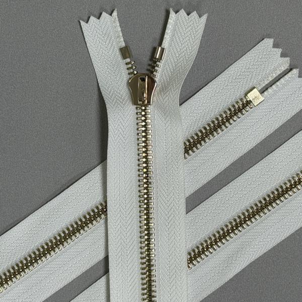 Quality Light Gold Flexible Brass Zipper #5 Double Pointed Teeth Metal Zipper Luxurious Texture for sale