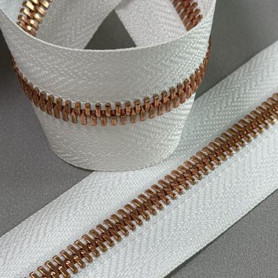 China Strikingly Good Looking #5 Double Pointed Teeth Metal Zipper Excellent User Experience for sale
