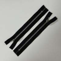 China Brass Corn Teeth Metal Zipper #3 Compact Layout Even Stitching Custom Colors for sale