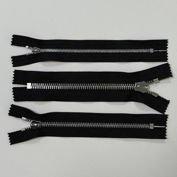 Quality Compact Layout #3 Corn Teeth Metal Zipper Even Stitching Customizable Colors for sale