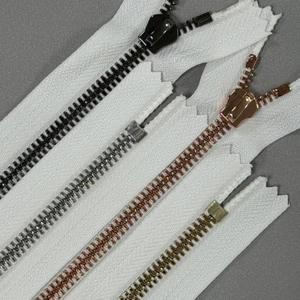 Quality Custom Corn Teeth Zipper #5 White Metal Zip Resistant To Sweat Stains for sale