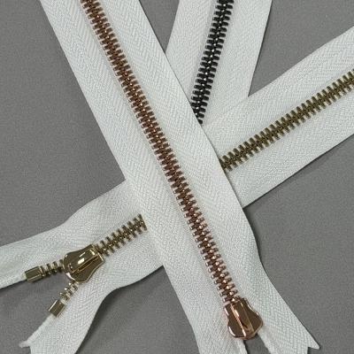 China No Color Difference #5 Corn Teeth Metal Zip Up Smooth And Snug Fitting for sale