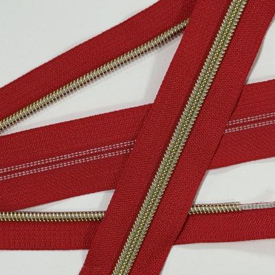 China Custom Made #5 Vacuum Plated Nylon Zip No Leaching Of Harmful Heavy Metals for sale