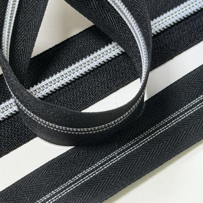 China Light Luxury #5 Vacuum Plated Nylon Zipper Customizable Color Schemes for sale