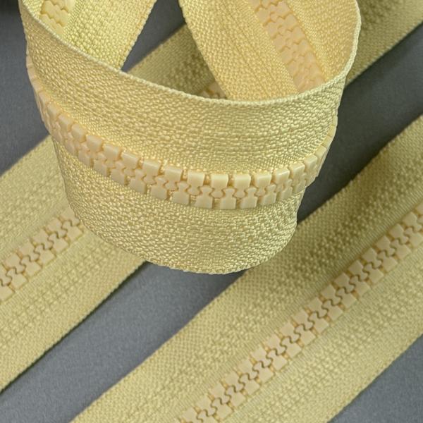 Quality Yellow Durable Resin Plastic Zipper #5 Rust Moisture Resistant for sale
