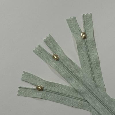 China High Overall Toughness #3 Nylon Zipper The Spiral Teeth Mesh Smoothly for sale
