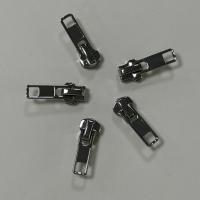 China Customized #5 Auto Lock Metal Zipper Head Replacement Standard Pull Tab for sale