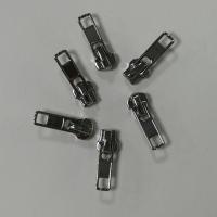 China Customized #5 Auto Lock Metal Zipper Head Replacement Standard Pull Tab for sale